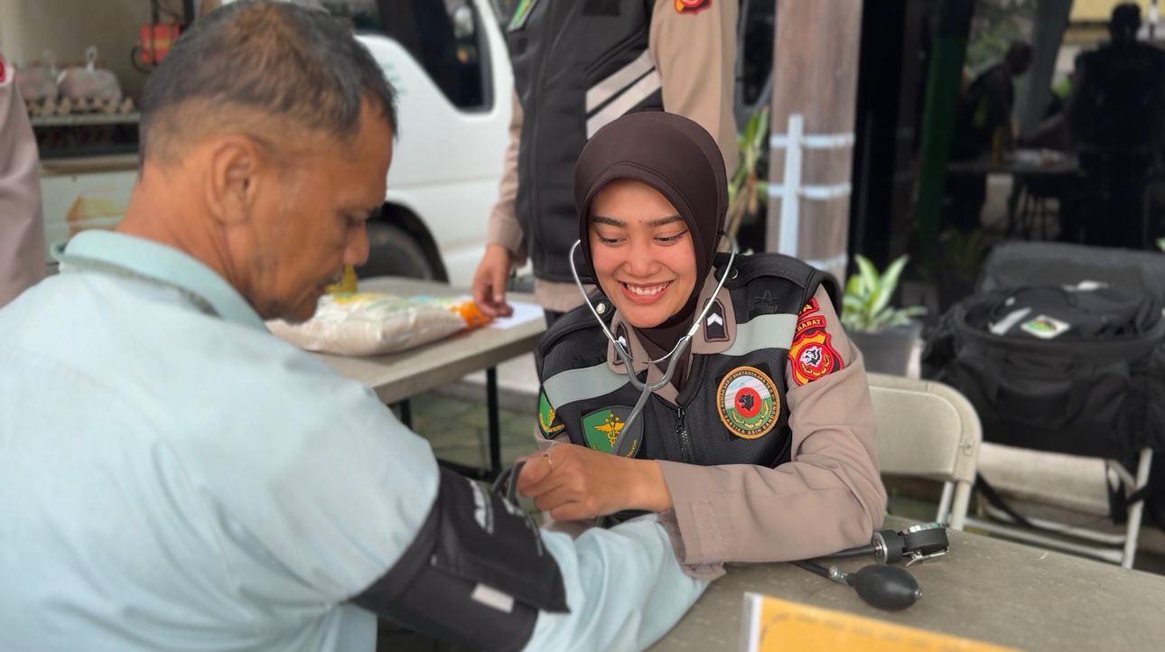 RS Bhayangkara TK II Sartika Asih Gelar Bhaktikes HUT Bhayangkara ke-79 di Kantor Gojek Bandung ...